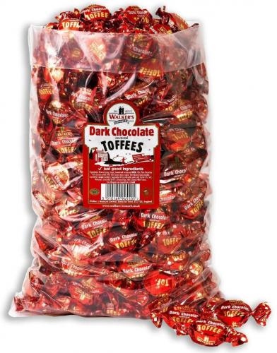 Köp Walkers Dark Chocolate Covered Toffees 2.5kg hos Coopers Candy Köp Walkers Dark Chocolate Covered Toffees 2.5kg hos Coopers Candy