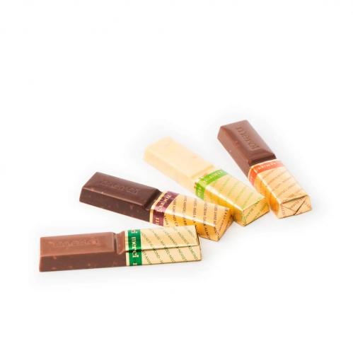 Köp Merci Grön - Crispy Almond Variety 250g hos Coopers Candy